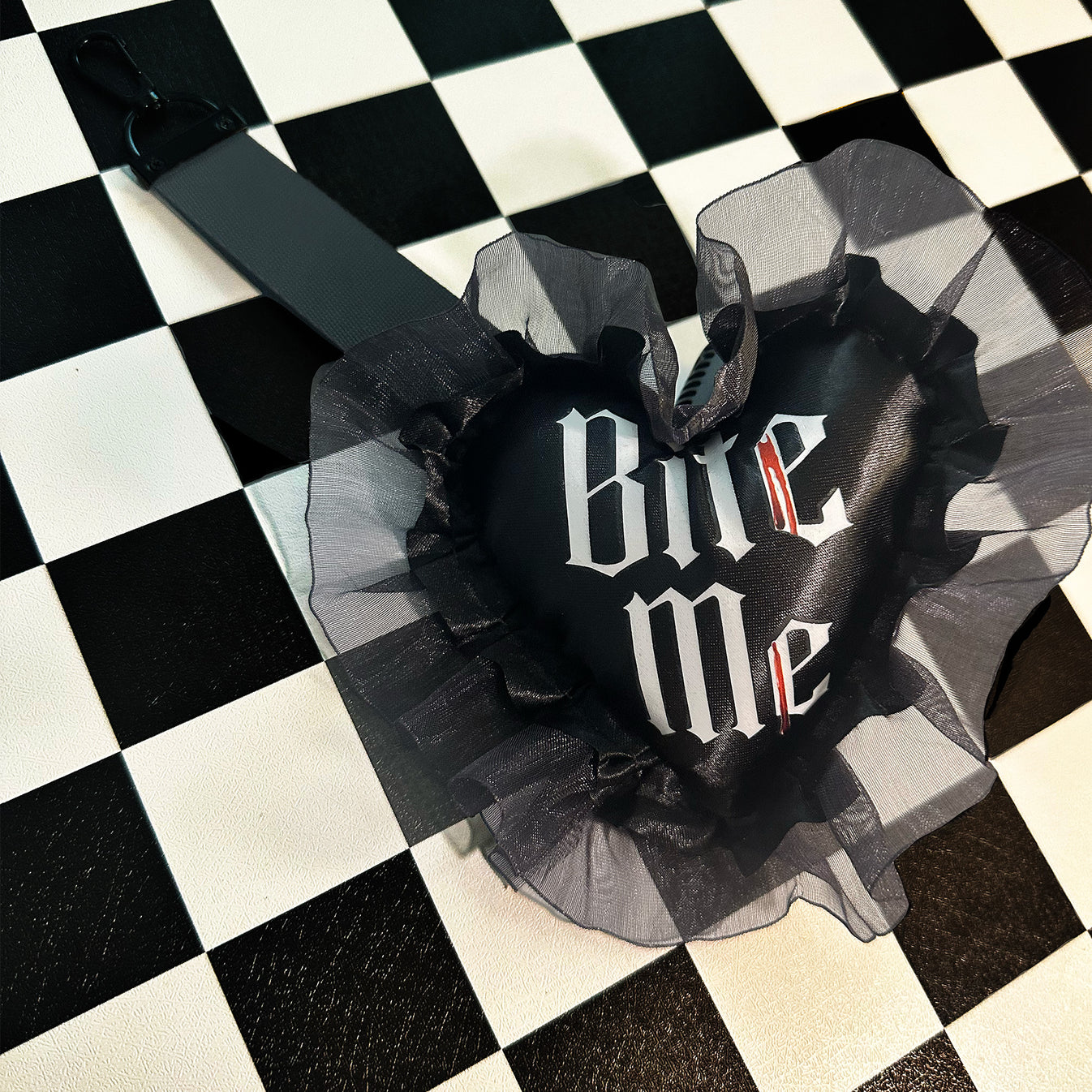 Bite Me Keychain – The Scream Lab